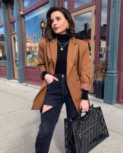 Trendy 2024 Business Outfits for Professional Women