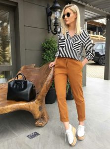Trendy 2024 Business Outfits for Professional Women