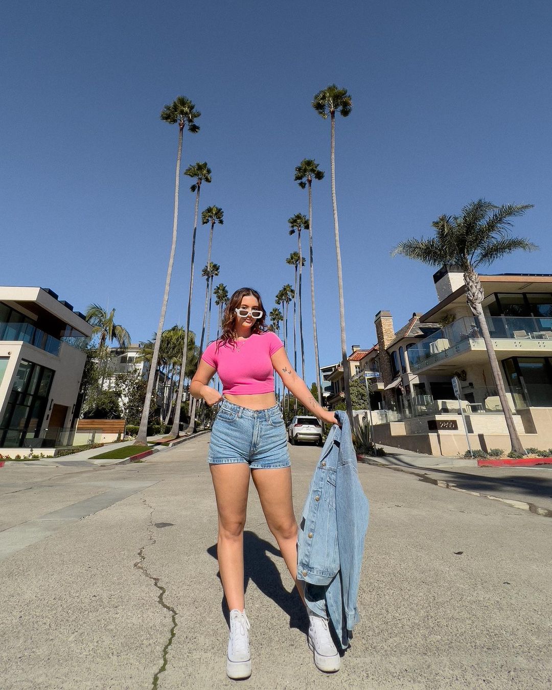 Explore 23 Pink Summer Outfits: From Neon to Light Pink Styles, Hot ...