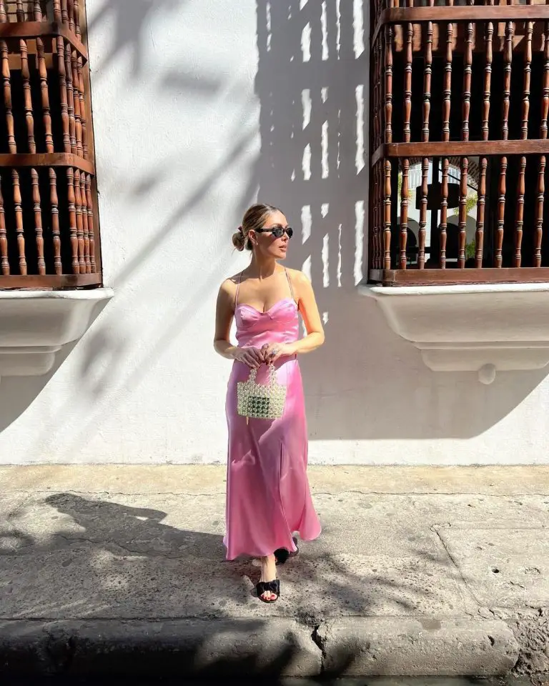 Explore 23 Pink Summer Outfits: From Neon to Light Pink Styles, Hot ...