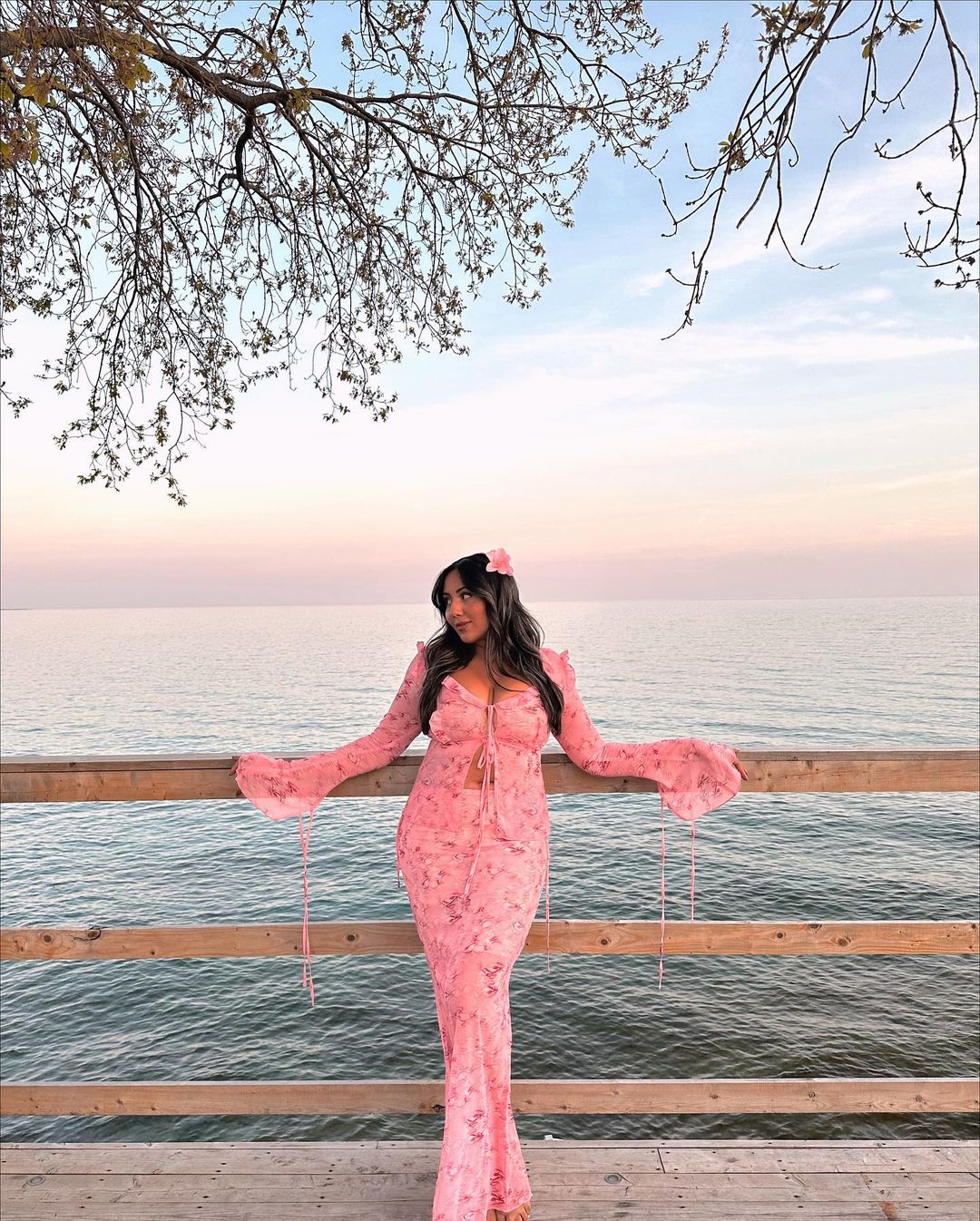 Explore 23 Pink Summer Outfits: From Neon to Light Pink Styles, Hot ...