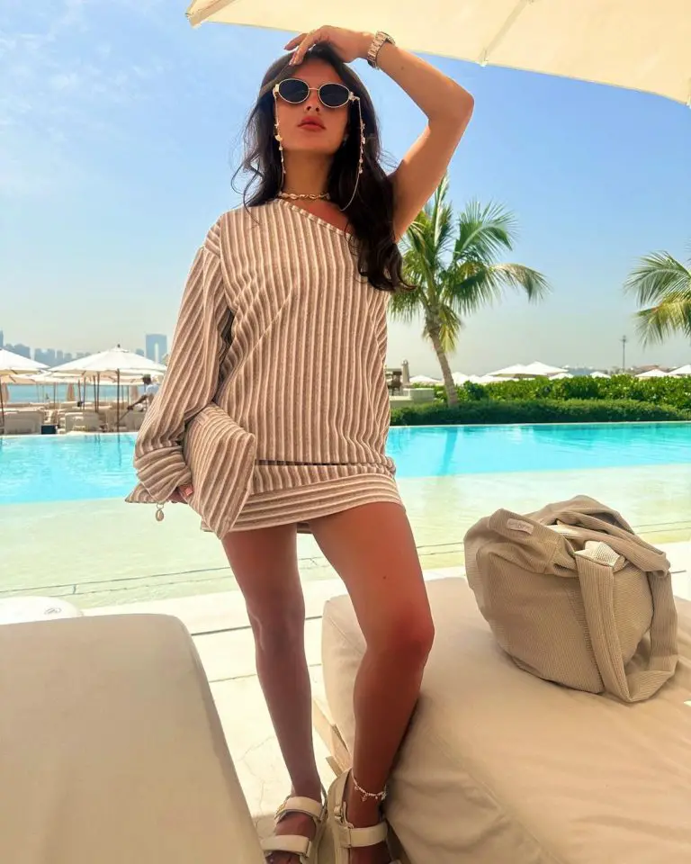 Stylish Summer Beach Outfits - From Daytime Chic to Evening Elegance