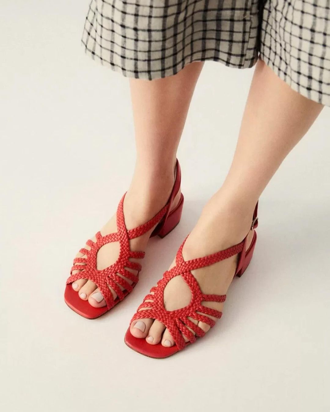 21 Ideas for Red Sandals for Women: Outfits, Styles, and Trends