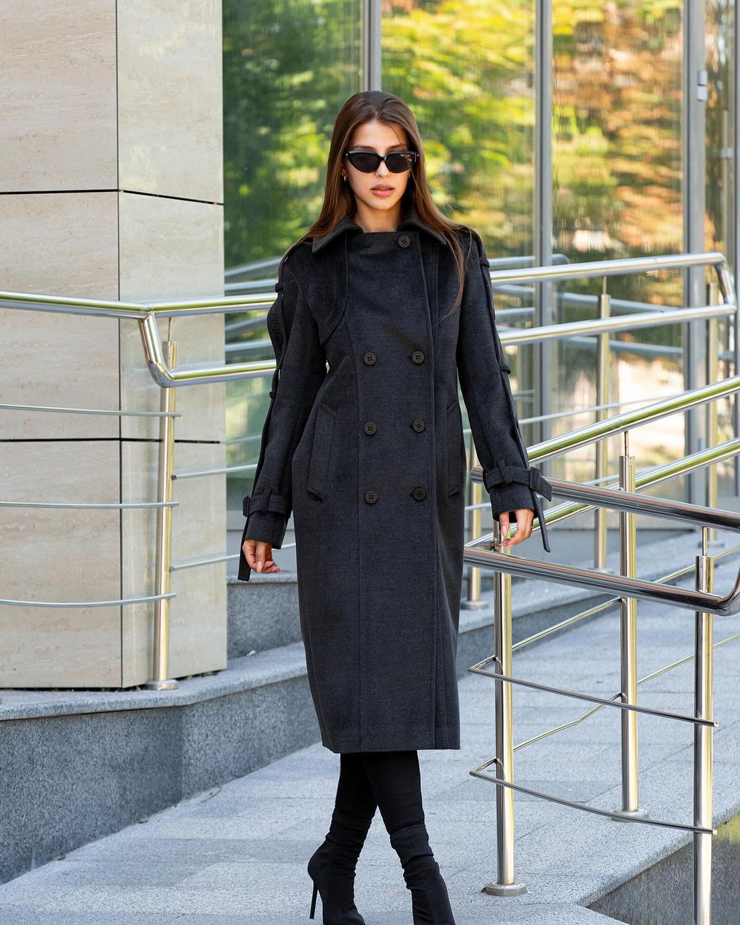 22 Elegant Ideas for Styling Black Coat Women Outfits - Winter, Formal ...