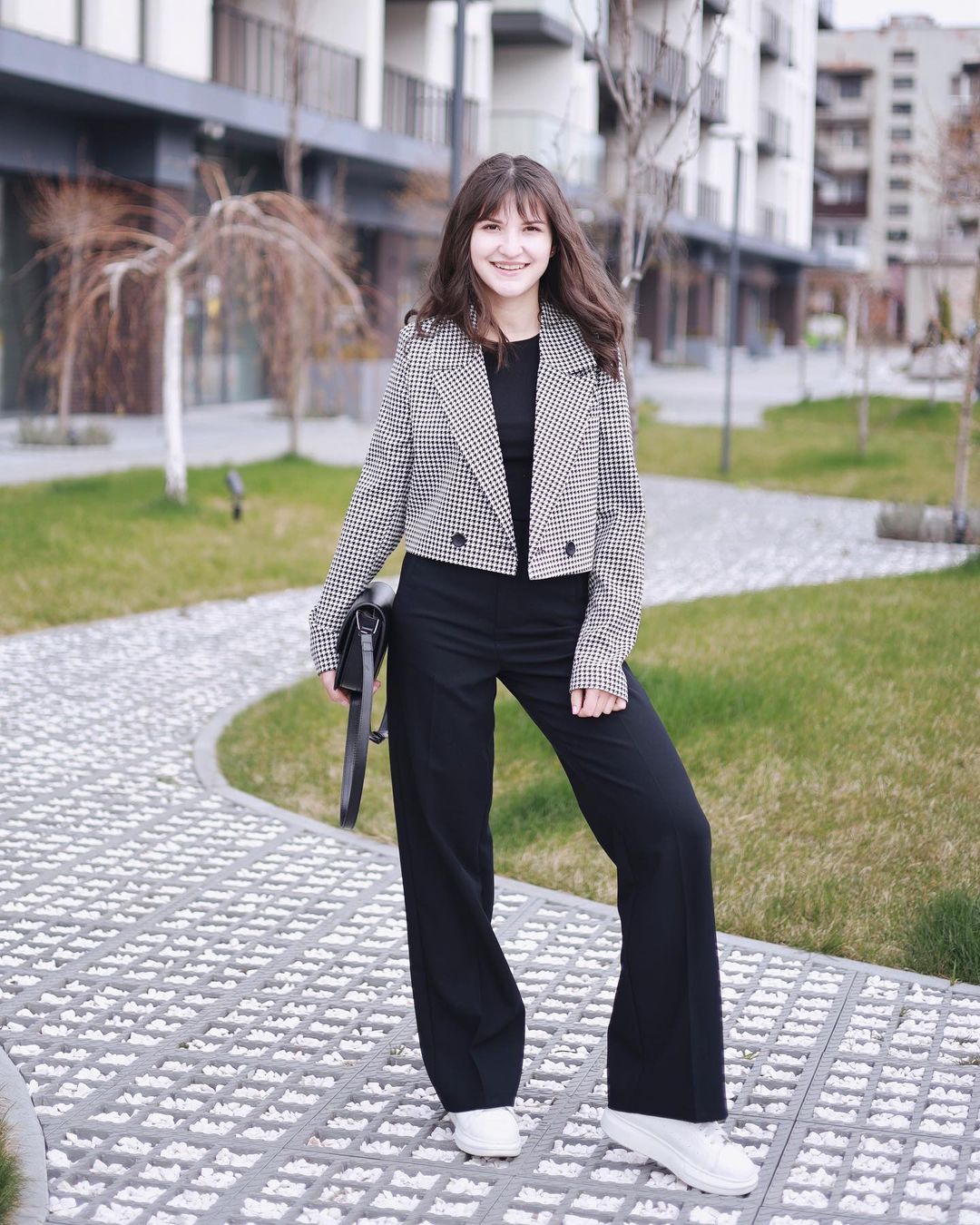 21 Stylish Ideas for Women's Slacks for Work - Professional Outfits and ...