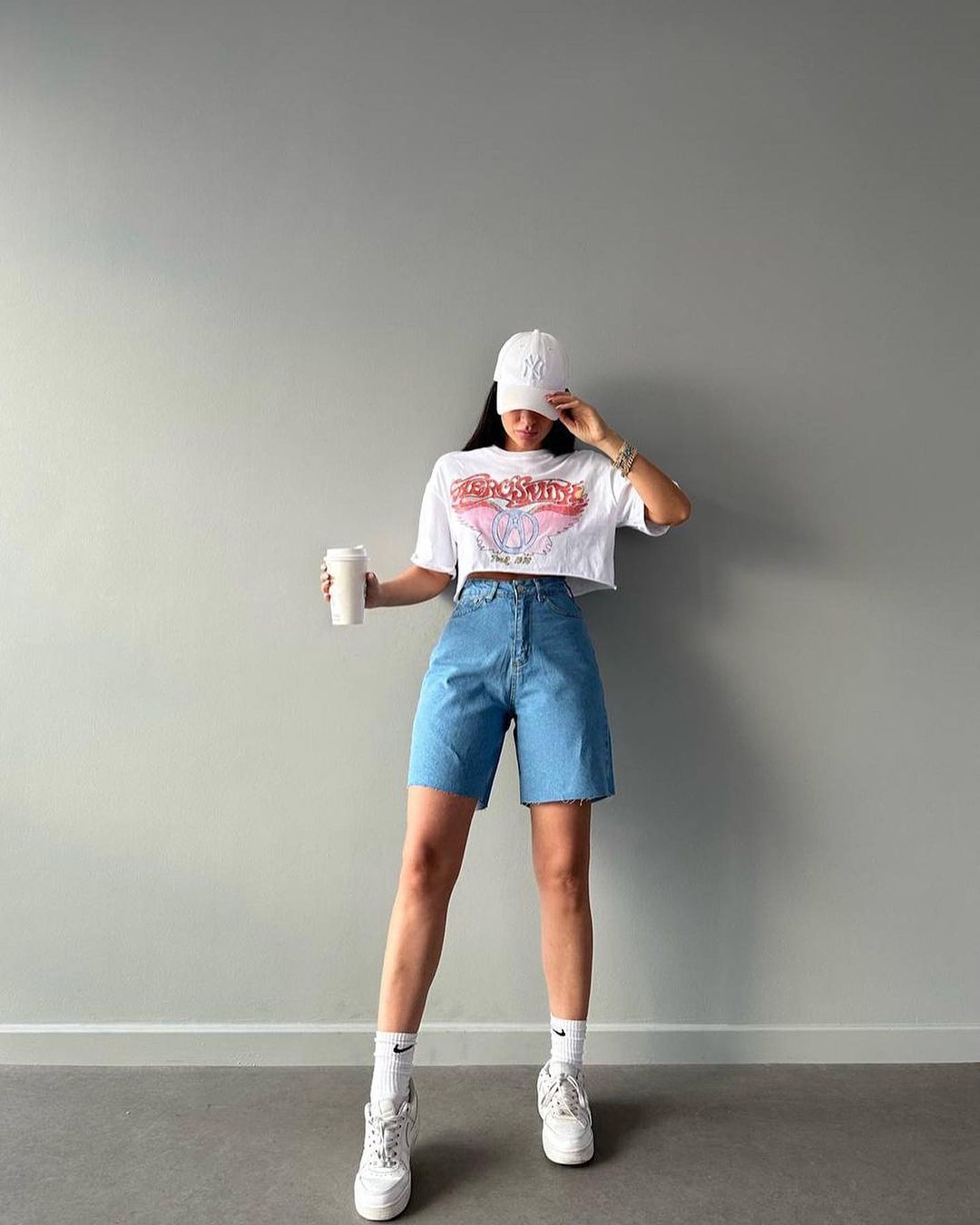 Best Jean Shorts for Women: 25 Ideas for Styling Outfits from 30s to 50s