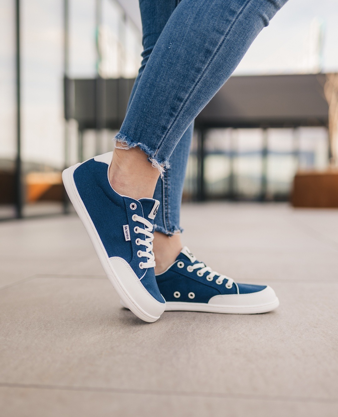 23 Ideas for Women's Work Sneakers: Business Casual and Smart Casual ...
