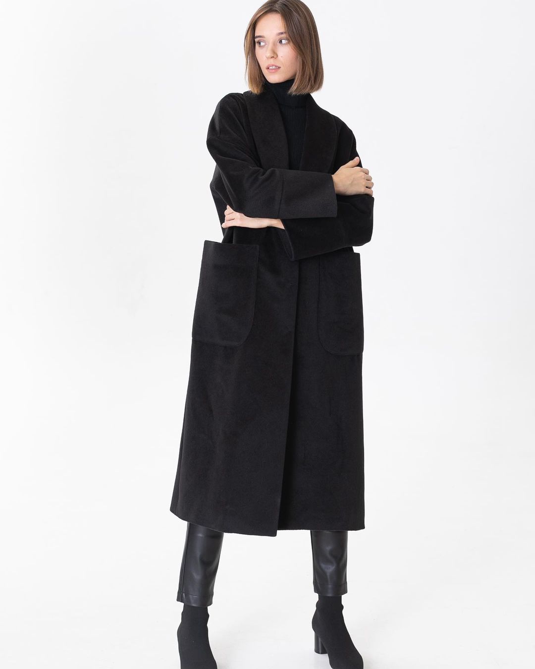 22 Elegant Ideas for Styling Black Coat Women Outfits - Winter, Formal ...