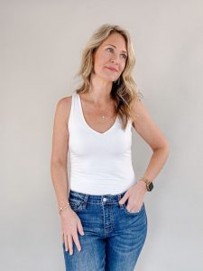 22 Ideas for Trendy Tops for Women Over 50 Year: Summer, Boho, Tank ...