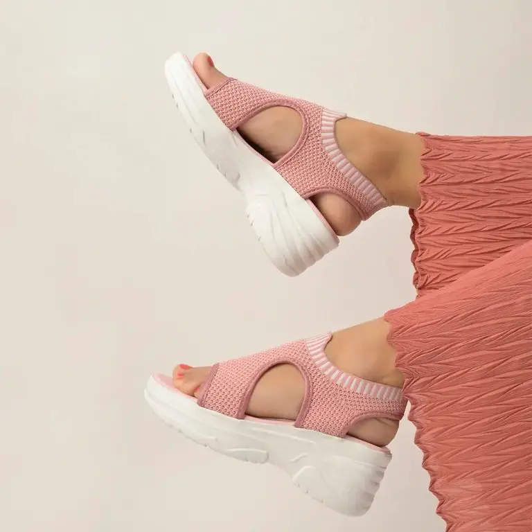 Discover 23 Stylish Ideas for Pink Sandals for Women – Perfect Outfits ...