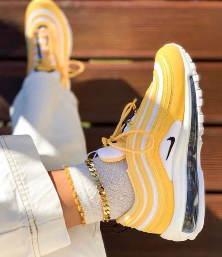 23 Ideas for Women's Work Sneakers: Business Casual and Smart Casual ...
