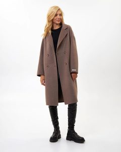Discover 23 Best Wool Coat Women Outfit Ideas for Winter 2024: Short ...
