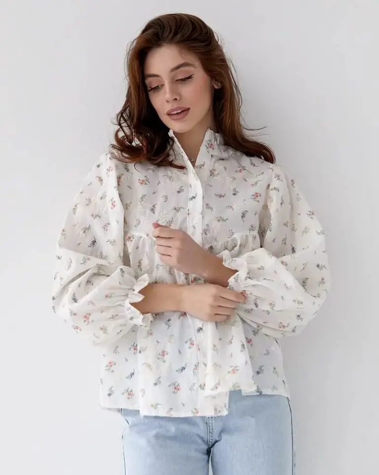 22 Stylish Women's Work Blouses: Design Ideas for Business Casual Offices