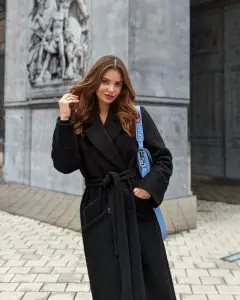 22 Elegant Ideas for Styling Black Coat Women Outfits - Winter, Formal ...