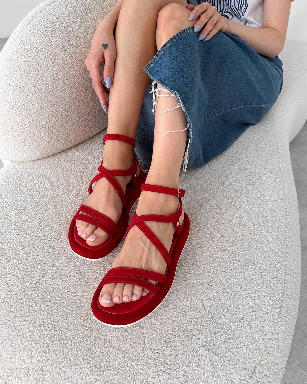 21 Ideas for Red Sandals for Women: Outfits, Styles, and Trends