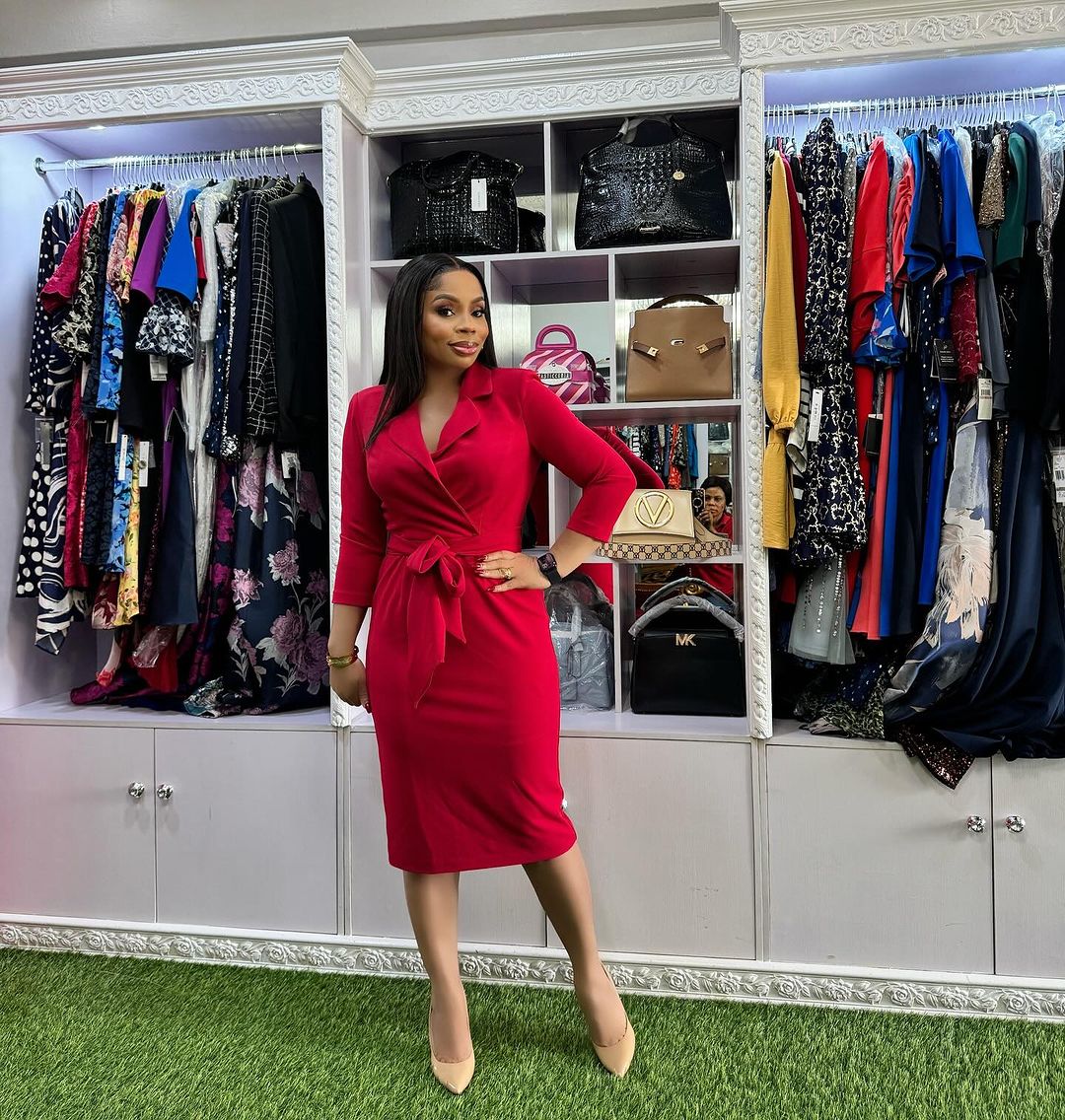 22 Chic Work Dresses for Women: Office, Smart Casual, and Professional ...