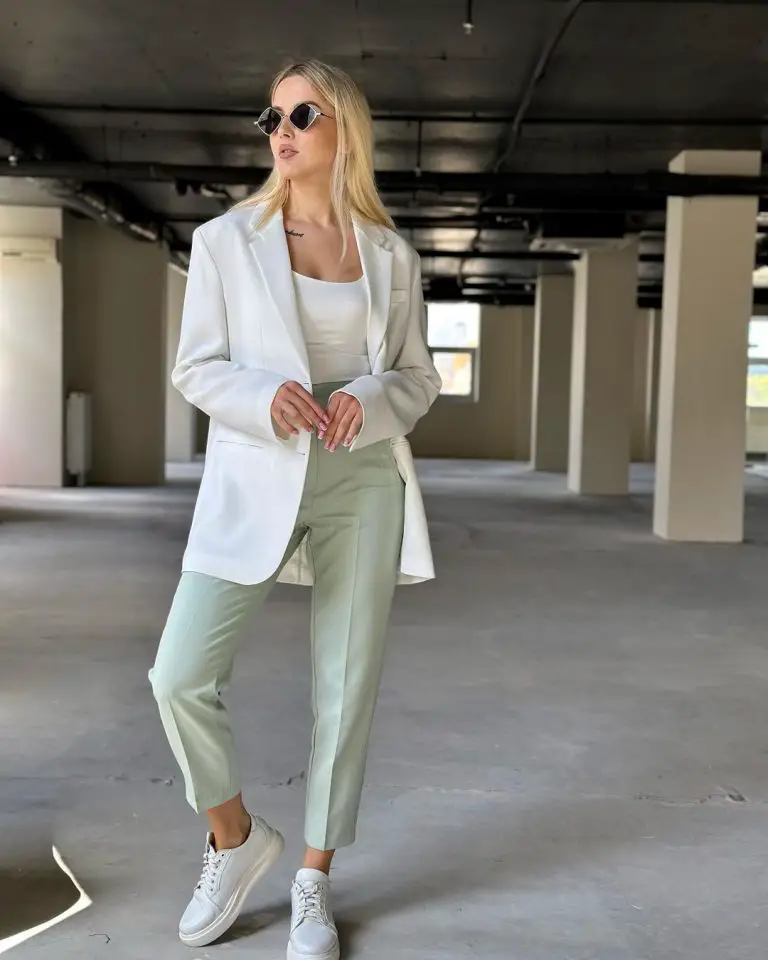 21 Stylish Ideas for Women's Slacks for Work - Professional Outfits and ...