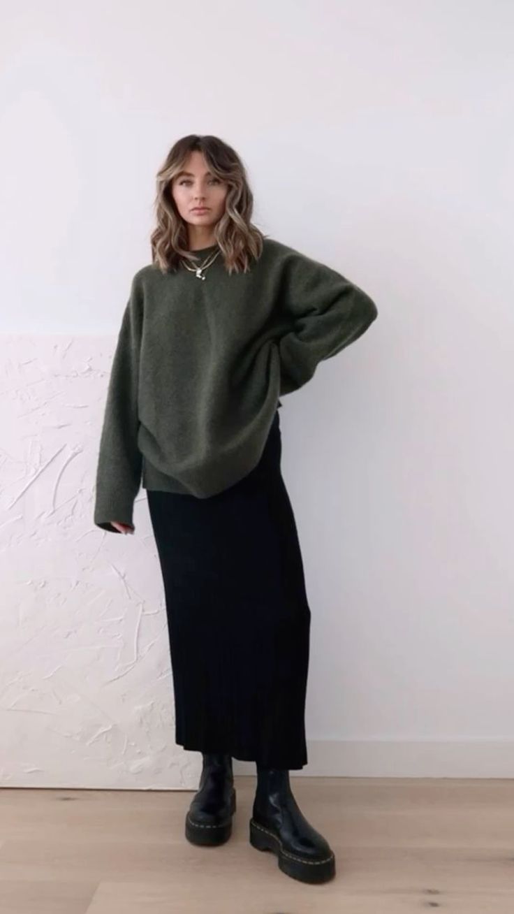 Fall Outfit Aesthetic: 22 Cute, Vintage, Cozy, Grunge, and Casual Ideas ...