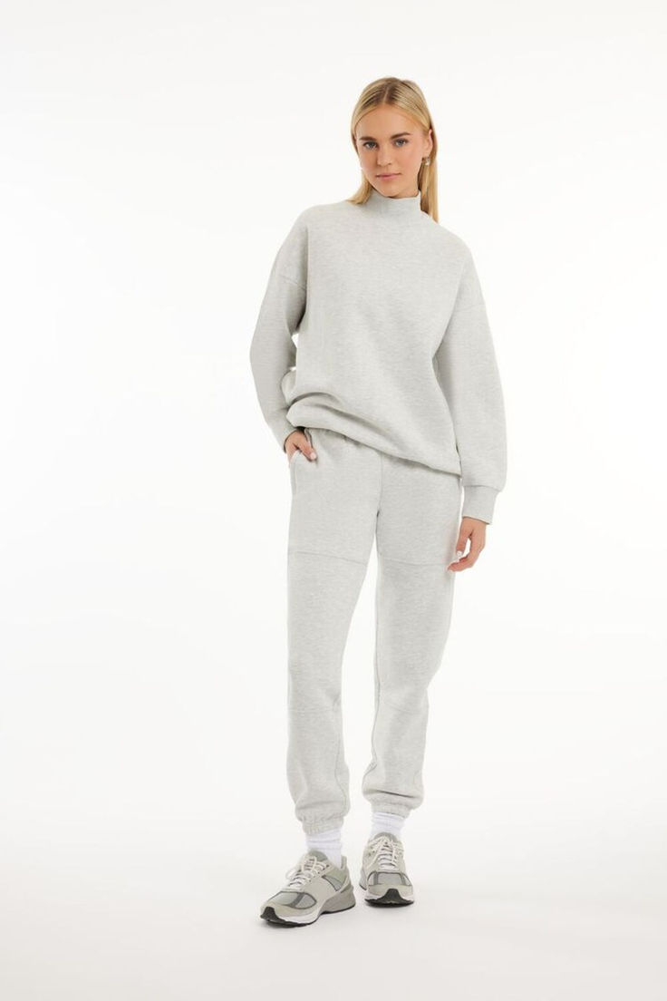 Chic Women's Sets for Fall 2024: 21 Cozy & Stylish Outfit Ideas for ...